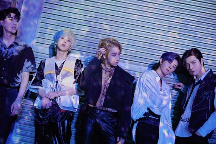 K-Pop Rock Ensemble Onewe to Unveil New Album ＂XOXO,＂ Showcasing ...